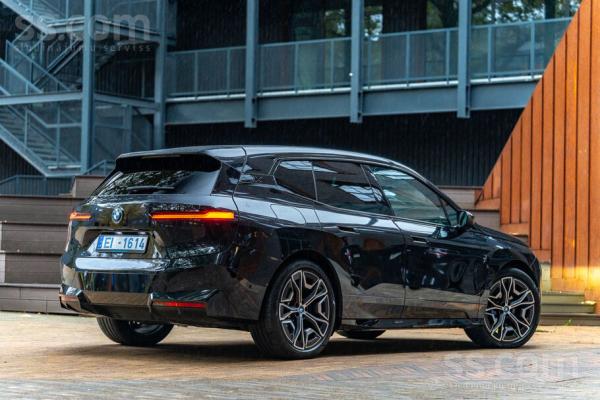 Melns BMW X5 2023 Rīga, ar dzinēja tilpumu 3.00 L un nobraukumu 62 tūkst. km par 57500 €, foto 5 vietnē AUTOMOTO.COM.LV