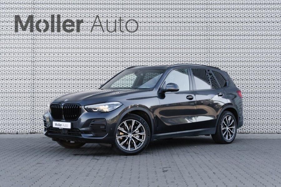 Melns BMW X5 2023 Mārupe, ar dzinēja tilpumu 3.00 L un nobraukumu 136 tūkst. km par 37900 €, foto 1 vietnē AUTOMOTO.COM.LV