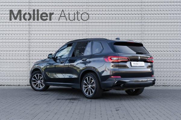 Melns BMW X5 2023 Mārupe, ar dzinēja tilpumu 3.00 L un nobraukumu 136 tūkst. km par 37900 €, foto 4 vietnē AUTOMOTO.COM.LV