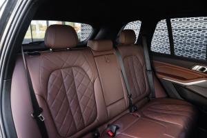 Melns BMW X5 2023 Mārupe, ar dzinēja tilpumu 3.00 L un nobraukumu 136 tūkst. km par 37900 €, foto 26 vietnē AUTOMOTO.COM.LV