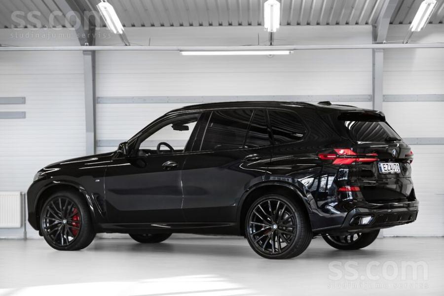 Black BMW X5 2023 in Tukums, with an engine capacity of 3.00 L and mileage of 99 thousand km for 69990 €, photo 9 on AUTOMOTO.COM.LV