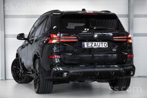 Black BMW X5 2023 in Tukums, with an engine capacity of 3.00 L and mileage of 99 thousand km for 69990 €, photo 10 on AUTOMOTO.COM.LV