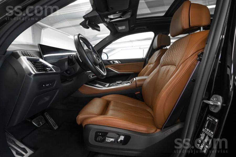 Black BMW X5 2023 in Tukums, with an engine capacity of 3.00 L and mileage of 99 thousand km for 69990 €, photo 13 on AUTOMOTO.COM.LV