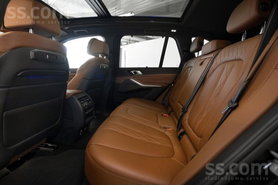 Black BMW X5 2023 in Tukums, with an engine capacity of 3.00 L and mileage of 99 thousand km for 69990 €, photo 16 on AUTOMOTO.COM.LV