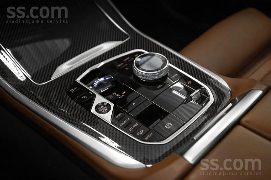 Black BMW X5 2023 in Tukums, with an engine capacity of 3.00 L and mileage of 99 thousand km for 69990 €, photo 21 on AUTOMOTO.COM.LV
