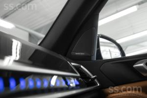 Black BMW X5 2023 in Tukums, with an engine capacity of 3.00 L and mileage of 99 thousand km for 69990 €, photo 23 on AUTOMOTO.COM.LV