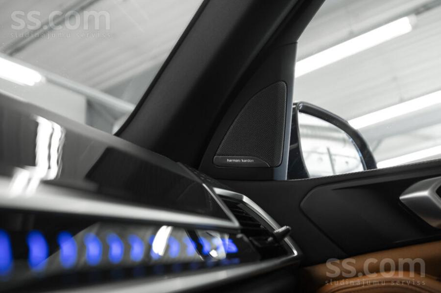 Black BMW X5 2023 in Tukums, with an engine capacity of 3.00 L and mileage of 99 thousand km for 69990 €, photo 23 on AUTOMOTO.COM.LV