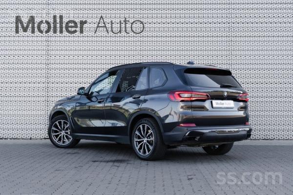 Melns BMW X5 2023 Rīga, ar dzinēja tilpumu 3.00 L un nobraukumu 136 tūkst. km par 37900 €, foto 4 vietnē AUTOMOTO.COM.LV