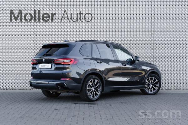 Melns BMW X5 2023 Rīga, ar dzinēja tilpumu 3.00 L un nobraukumu 136 tūkst. km par 37900 €, foto 5 vietnē AUTOMOTO.COM.LV