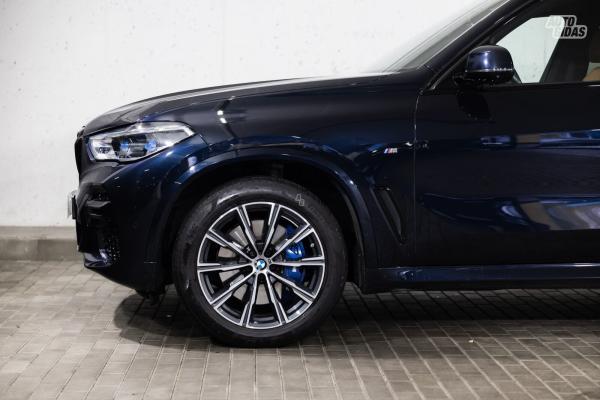 Melns BMW X5 2023 Viļņa, ar dzinēja tilpumu 3.00 L un nobraukumu 60 tūkst. km par 56491 €, foto 7 vietnē AUTOMOTO.COM.LV