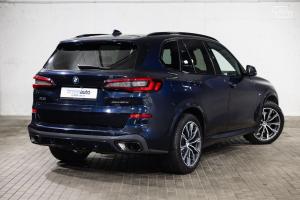 Black BMW X5 2023 in Vilnius, with an engine capacity of 3.00 L and mileage of 60 thousand km for 56491 €, photo 10 on AUTOMOTO.COM.LV