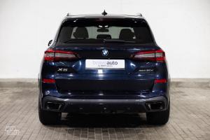 Black BMW X5 2023 in Vilnius, with an engine capacity of 3.00 L and mileage of 60 thousand km for 56491 €, photo 11 on AUTOMOTO.COM.LV