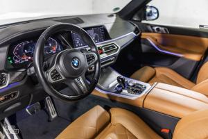 Black BMW X5 2023 in Vilnius, with an engine capacity of 3.00 L and mileage of 60 thousand km for 56491 €, photo 16 on AUTOMOTO.COM.LV