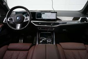 Melns BMW X5 2024 Kretinga, ar dzinēja tilpumu 3.00 L un nobraukumu 76 tūkst. km par 74999 €, foto 32 vietnē AUTOMOTO.COM.LV