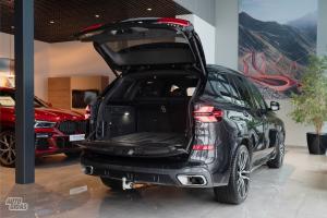 Melns BMW X5 2024 Kauņa, ar dzinēja tilpumu 3.00 L un nobraukumu 18 tūkst. km par 76338 €, foto 27 vietnē AUTOMOTO.COM.LV