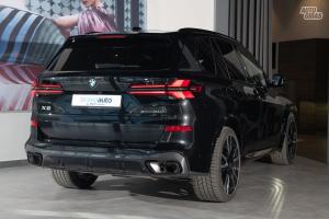 Black BMW X5 2024 in Kaunas, with an engine capacity of 3.00 L and mileage of 33 thousand km for 85474 €, photo 5 on AUTOMOTO.COM.LV