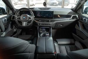 Black BMW X5 2024 in Kaunas, with an engine capacity of 3.00 L and mileage of 33 thousand km for 85474 €, photo 17 on AUTOMOTO.COM.LV