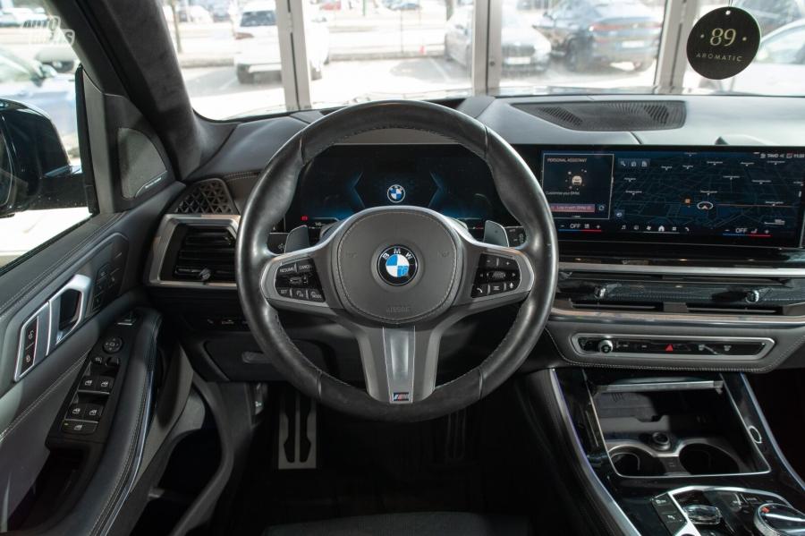 Black BMW X5 2024 in Kaunas, with an engine capacity of 3.00 L and mileage of 33 thousand km for 85474 €, photo 18 on AUTOMOTO.COM.LV