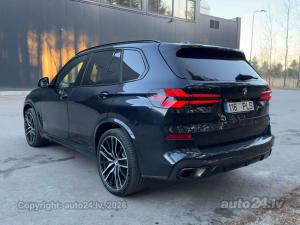 Melns BMW X5 2024 Tallina, ar dzinēja tilpumu 3.00 L un nobraukumu 44 tūkst. km par 83000 €, foto 4 vietnē AUTOMOTO.COM.LV