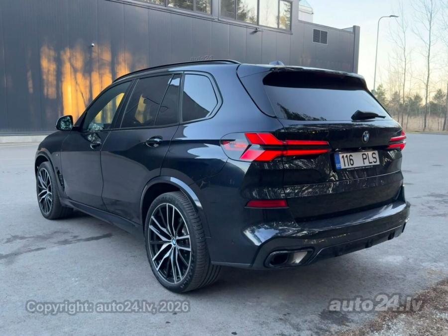 Melns BMW X5 2024 Tallina, ar dzinēja tilpumu 3.00 L un nobraukumu 44 tūkst. km par 83000 €, foto 4 vietnē AUTOMOTO.COM.LV