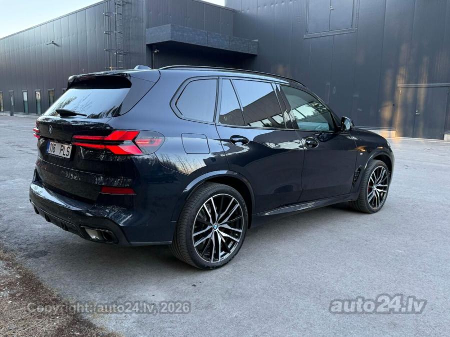 Melns BMW X5 2024 Tallina, ar dzinēja tilpumu 3.00 L un nobraukumu 44 tūkst. km par 83000 €, foto 6 vietnē AUTOMOTO.COM.LV