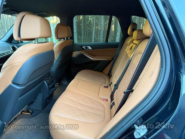 Black BMW X5 2024 in Tallinn, with an engine capacity of 3.00 L and mileage of 44 thousand km for 83000 €, photo 11 on AUTOMOTO.COM.LV