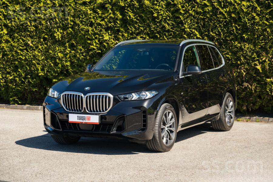 Black BMW X5 2024 in Riga, with an engine capacity of 3.00 L and mileage of 50 thousand km for 67500 €, photo 1 on AUTOMOTO.COM.LV