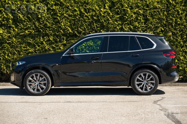 Melns BMW X5 2024 Rīga, ar dzinēja tilpumu 3.00 L un nobraukumu 50 tūkst. km par 67500 €, foto 9 vietnē AUTOMOTO.COM.LV