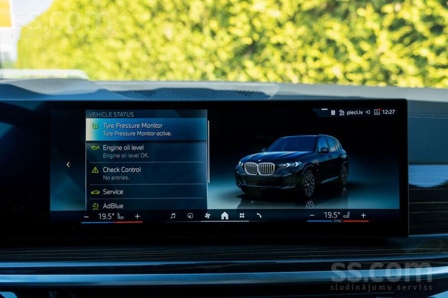 Black BMW X5 2024 in Riga, with an engine capacity of 3.00 L and mileage of 50 thousand km for 67500 €, photo 26 on AUTOMOTO.COM.LV