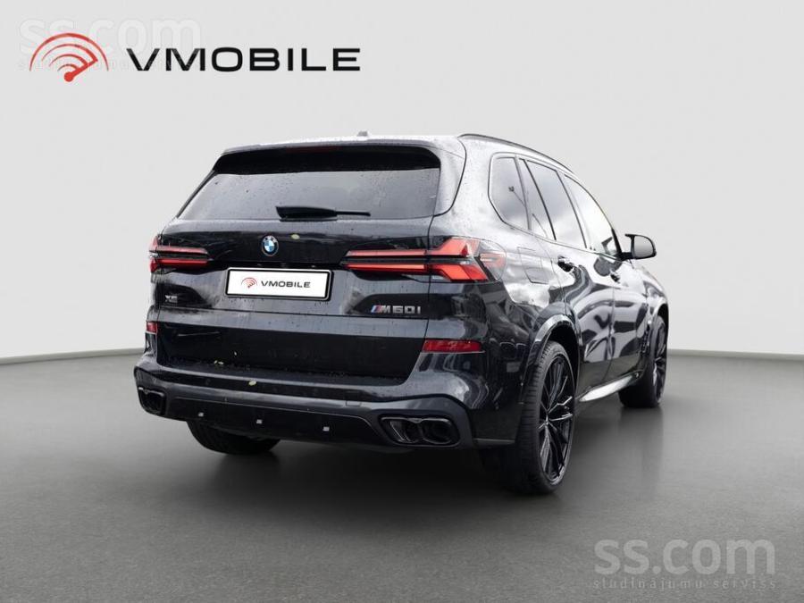 Black BMW X5 2024 in Riga, with an engine capacity of 4.40 L and mileage of 14 thousand km for 85990 €, photo 3 on AUTOMOTO.COM.LV