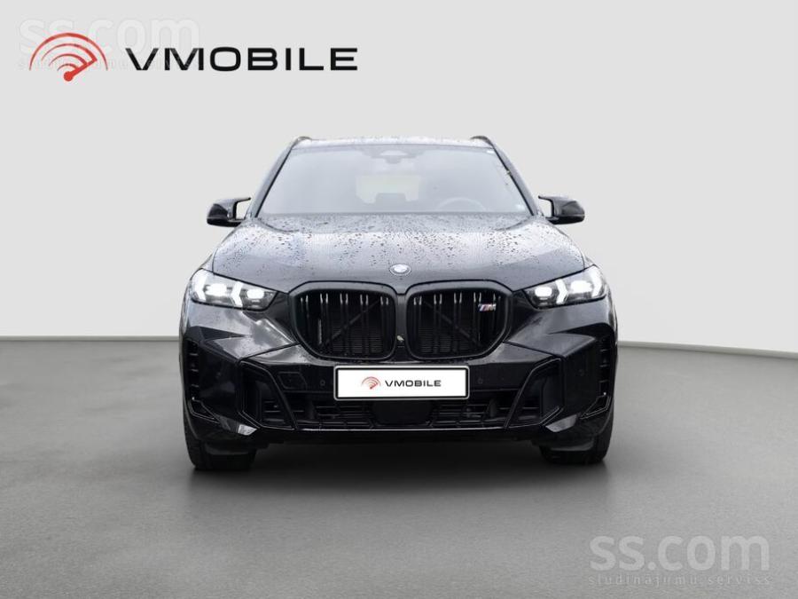 Black BMW X5 2024 in Riga, with an engine capacity of 4.40 L and mileage of 14 thousand km for 85990 €, photo 4 on AUTOMOTO.COM.LV