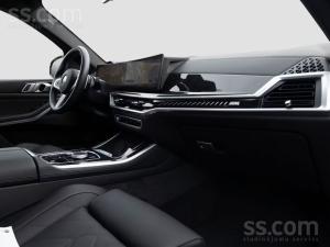 Black BMW X5 2024 in Riga, with an engine capacity of 4.40 L and mileage of 14 thousand km for 85990 €, photo 6 on AUTOMOTO.COM.LV