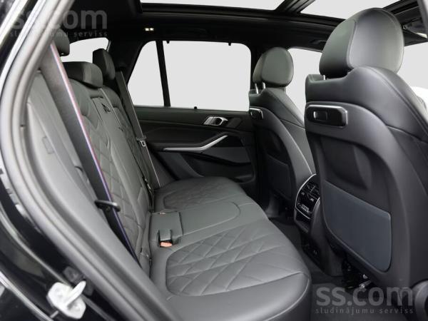 Melns BMW X5 2024 Rīga, ar dzinēja tilpumu 4.40 L un nobraukumu 14 tūkst. km par 85990 €, foto 8 vietnē AUTOMOTO.COM.LV