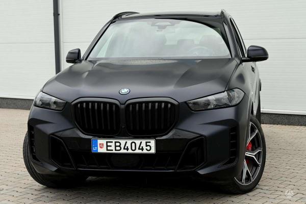 Melns BMW X5 2024 Kretinga, ar dzinēja tilpumu 3.00 L un nobraukumu 76 tūkst. km par 67899 €, foto 2 vietnē AUTOMOTO.COM.LV