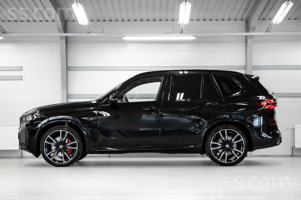 Melns BMW X5 2024 Tukums, ar dzinēja tilpumu 3.00 L un nobraukumu 60 tūkst. km par 71990 €, foto 7 vietnē AUTOMOTO.COM.LV