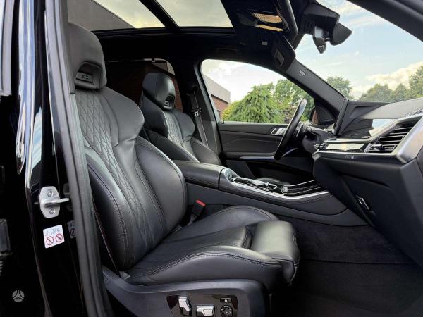 Black BMW X5 2024 in Kaunas, with an engine capacity of 3.00 L and mileage of 55 thousand km for 74900 €, photo 8 on AUTOMOTO.COM.LV