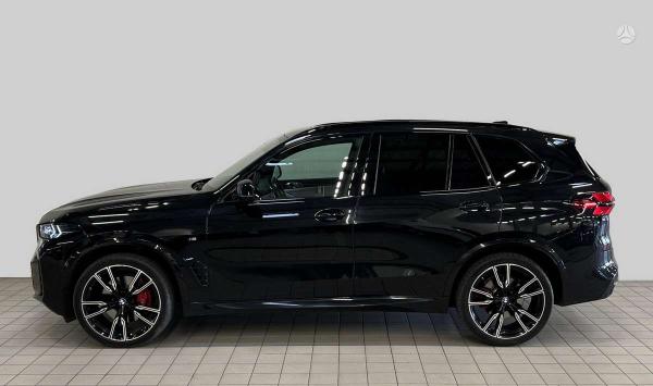 BMW X5 2024 in Kaunas on AUTOMOTO.COM.LV Black BMW X5 2024 in Kaunas, with an engine capacity of 3.00 L and mileage of 81 thousand km for 75900 €, photo 3 on AUTOMOTO.COM.LV
