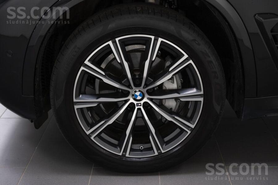 Melns BMW X5 2024 Rīga, ar dzinēja tilpumu 3.00 L un nobraukumu 71 tūkst. km par 69500 €, foto 15 vietnē AUTOMOTO.COM.LV