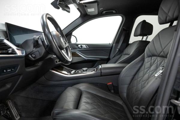 Melns BMW X5 2024 Rīga, ar dzinēja tilpumu 3.00 L un nobraukumu 78 tūkst. km par 69500 €, foto 8 vietnē AUTOMOTO.COM.LV