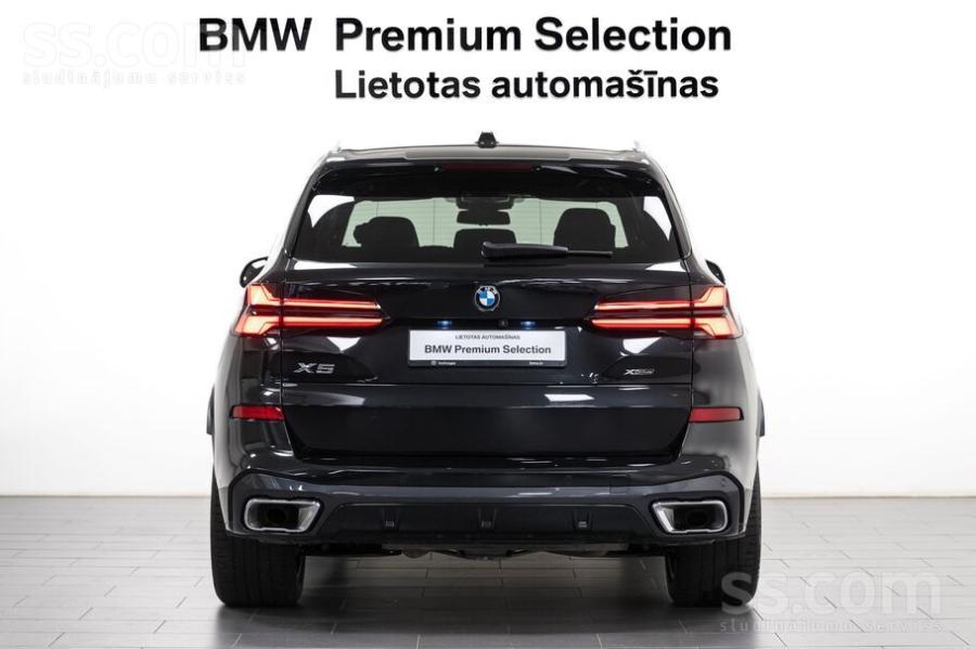 Black BMW X5 2024 in Riga, with an engine capacity of 3.00 L and mileage of 88 thousand km for 69500 €, photo 5 on AUTOMOTO.COM.LV