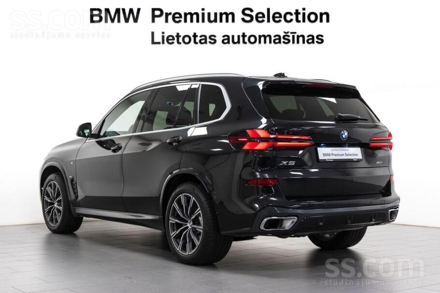 Black BMW X5 2024 in Riga, with an engine capacity of 3.00 L and mileage of 88 thousand km for 69500 €, photo 16 on AUTOMOTO.COM.LV