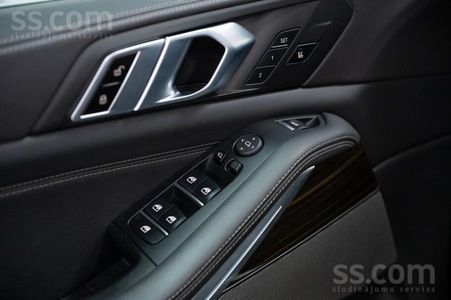 Melns BMW X5 2024 Rīga, ar dzinēja tilpumu 3.00 L un nobraukumu 64 tūkst. km par 69500 €, foto 20 vietnē AUTOMOTO.COM.LV