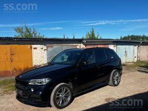 Melns BMW X5 2025 Daugavpils, ar dzinēja tilpumu 3.00 L un nobraukumu 211 tūkst. km par 30000 €, foto 5 vietnē AUTOMOTO.COM.LV