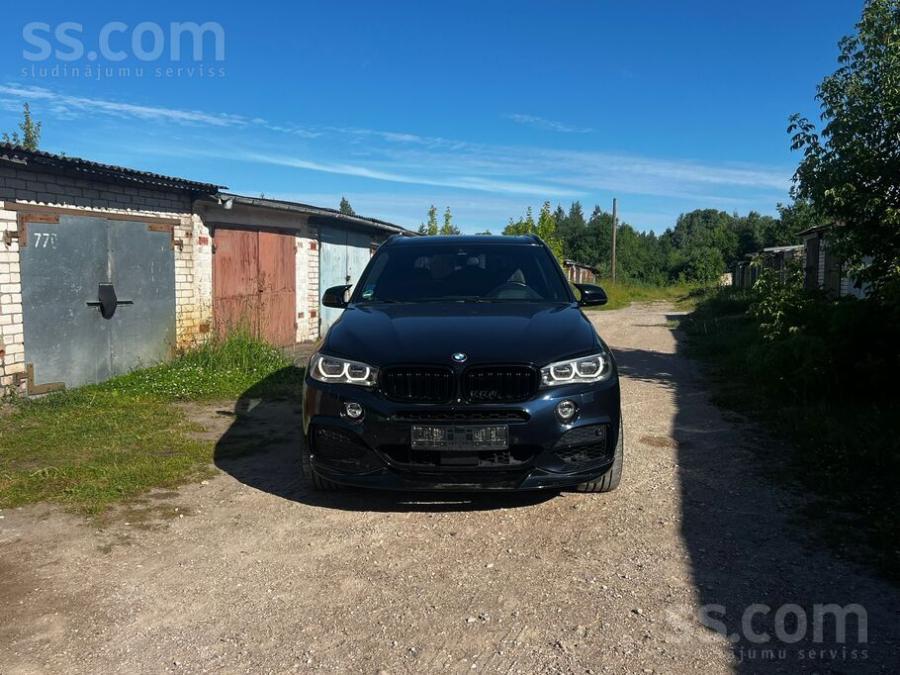 Melns BMW X5 2025 Daugavpils, ar dzinēja tilpumu 3.00 L un nobraukumu 211 tūkst. km par 30000 €, foto 6 vietnē AUTOMOTO.COM.LV