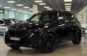 Melns BMW X5 2025 Klaipėda, ar dzinēja tilpumu 2.99 L un nobraukumu 20 tūkst. km par 94950 €, foto 1 vietnē AUTOMOTO.COM.LV