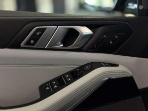 Melns BMW X5 2025 Klaipėda, ar dzinēja tilpumu 2.99 L un nobraukumu 20 tūkst. km par 94950 €, foto 34 vietnē AUTOMOTO.COM.LV