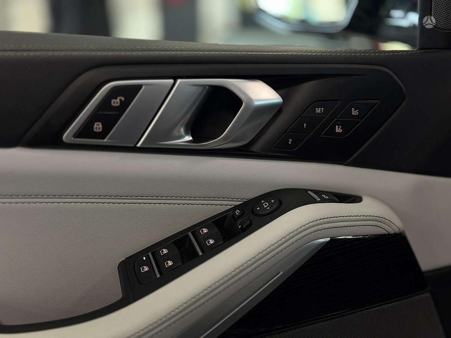 Melns BMW X5 2025 Klaipėda, ar dzinēja tilpumu 2.99 L un nobraukumu 20 tūkst. km par 94950 €, foto 34 vietnē AUTOMOTO.COM.LV