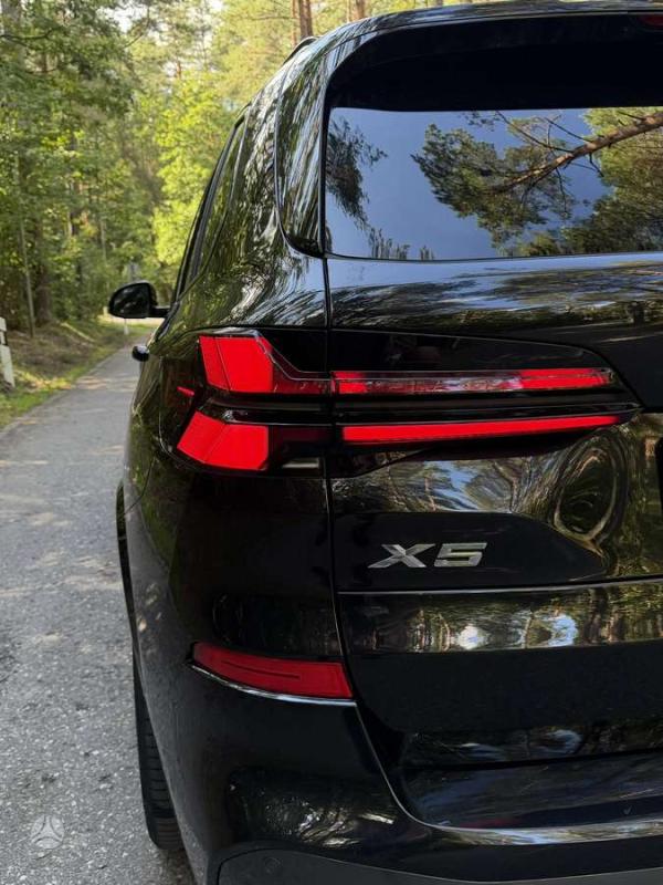 Melns BMW X5 2025 Kauņa, ar dzinēja tilpumu 3.00 L un nobraukumu 21 tūkst. km par 65000 €, foto 10 vietnē AUTOMOTO.COM.LV