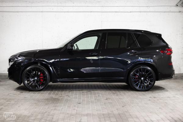 Black BMW X5 2025 in Vilnius, with an engine capacity of 3.00 L and mileage of 22 thousand km for 81991 €, photo 7 on AUTOMOTO.COM.LV