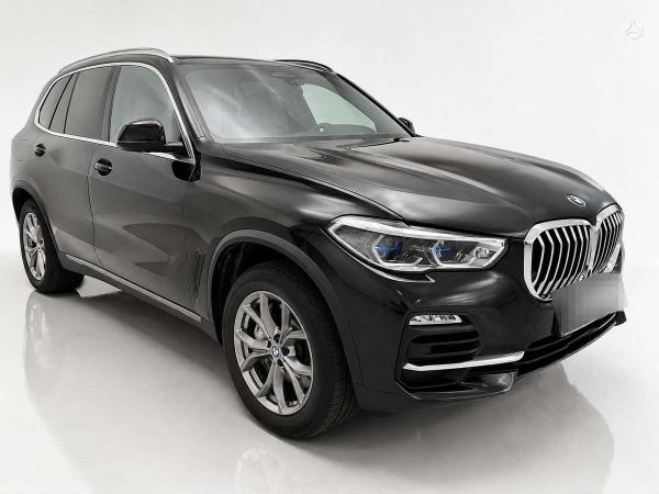 Black BMW X5 2026 in Vilnius, with an engine capacity of 3.00 L and mileage of 141 thousand km for 42490 €, photo 1 on AUTOMOTO.COM.LV